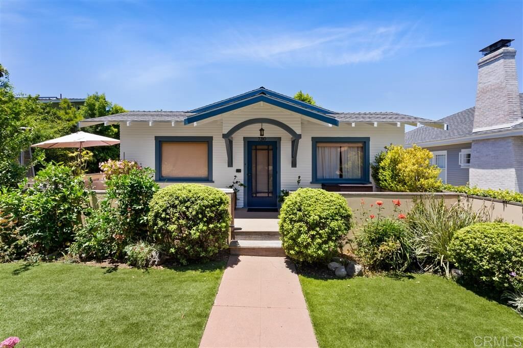 2 bed La Jolla home for sale: 7310 Fay Ave, La Jolla, CA 92037