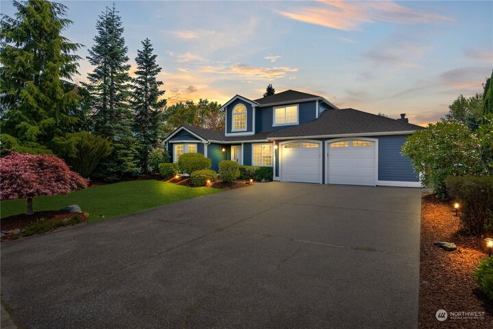 Home for sale in Puyallup: 161 Eagle Ridge Drive E, Puyallup, WA 98374