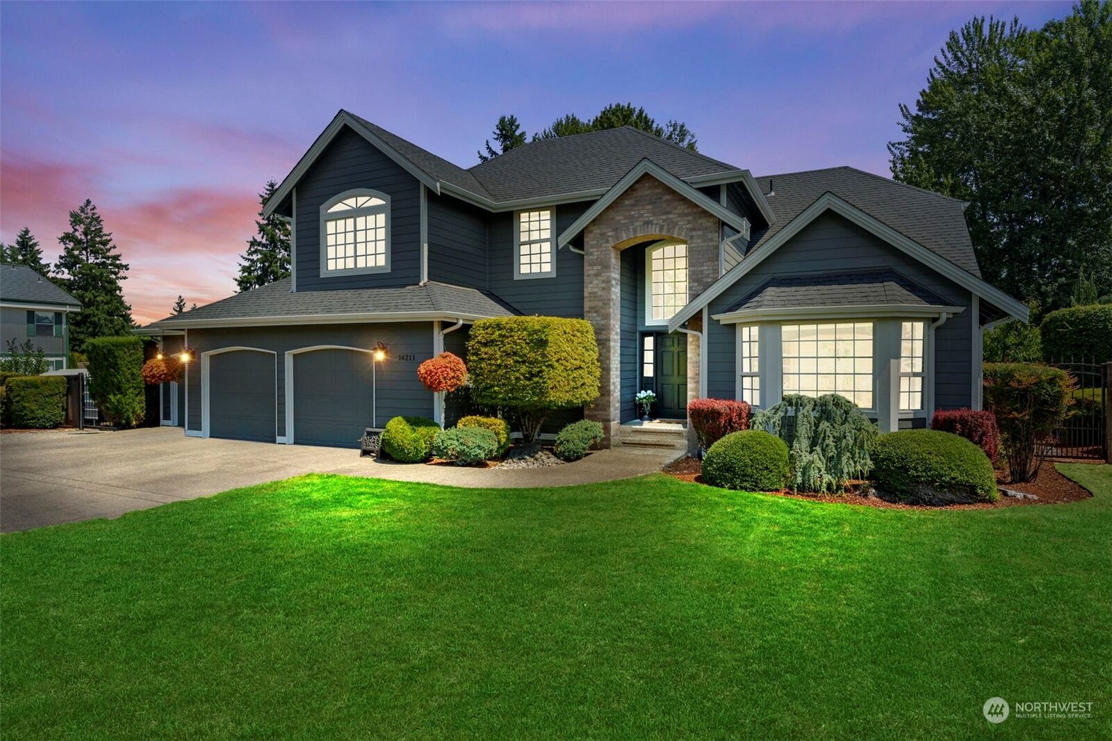 House for sale in Puyallup: 14211 116th Avenue E, Puyallup, WA 98374