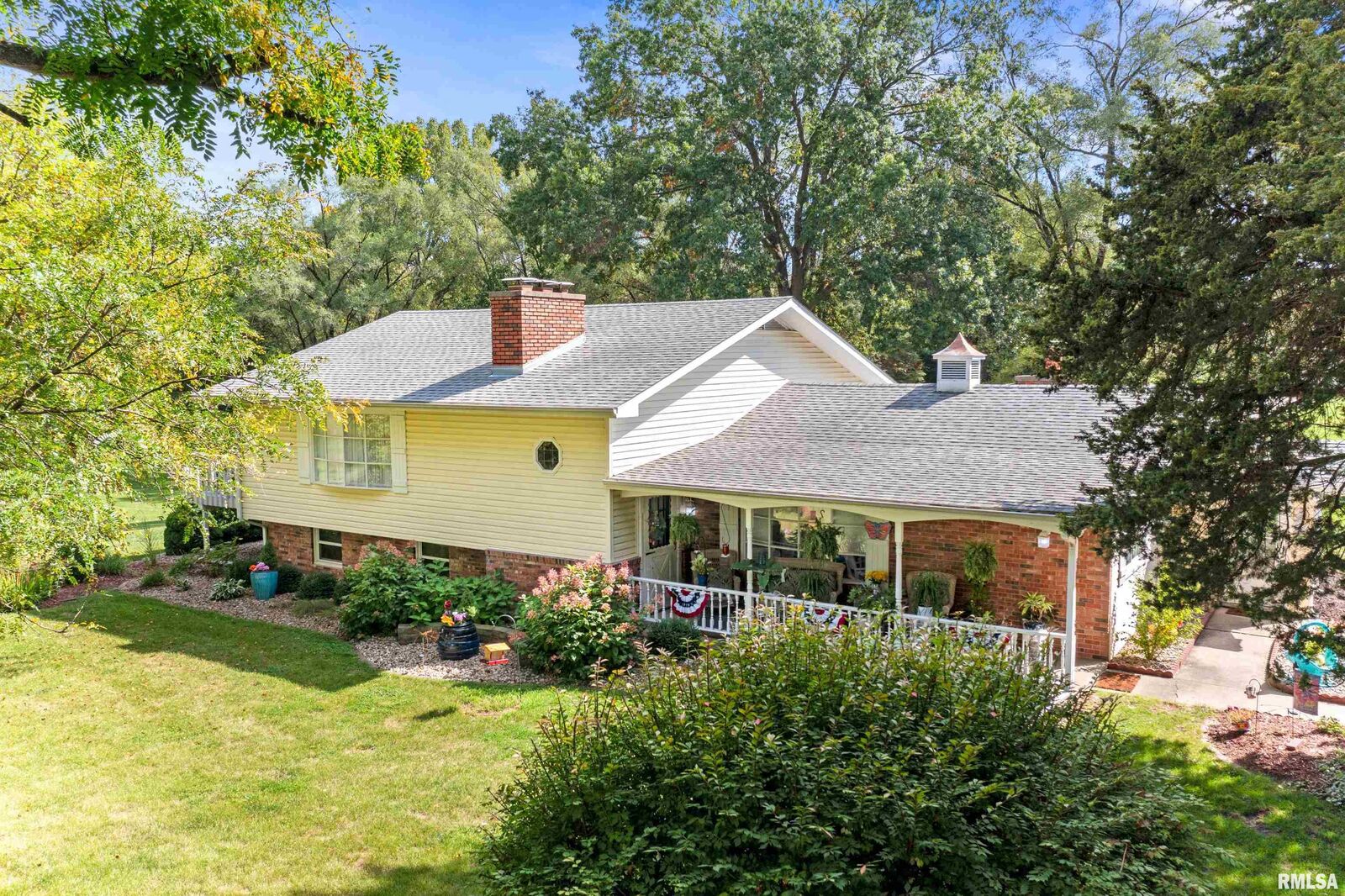 3 bed Edwards home for sale: 8520 W Schmitt Lane, Edwards, IL 61528