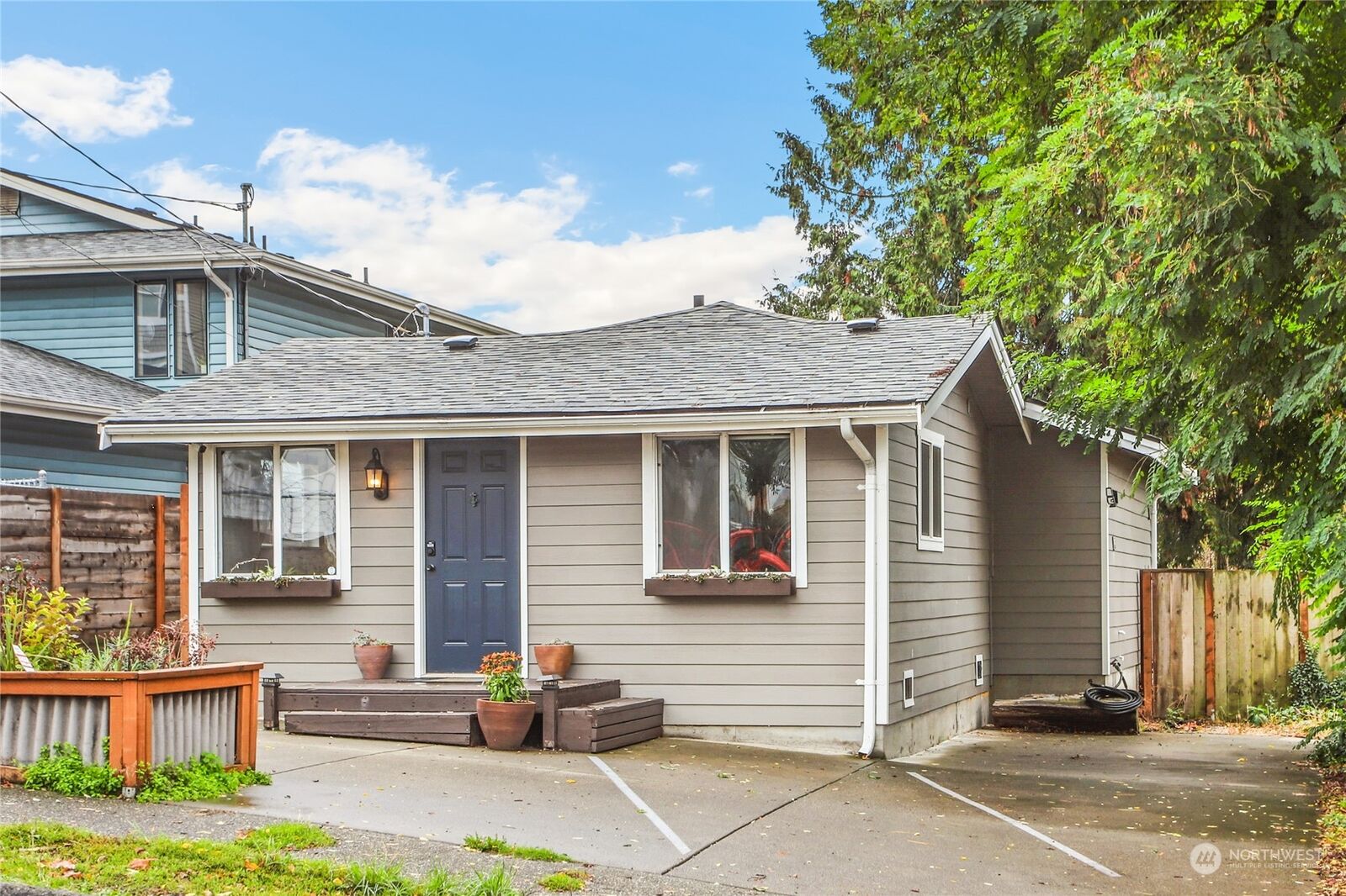 House for sale in Seattle: 2205 S Eddy Street, Seattle, WA 98108