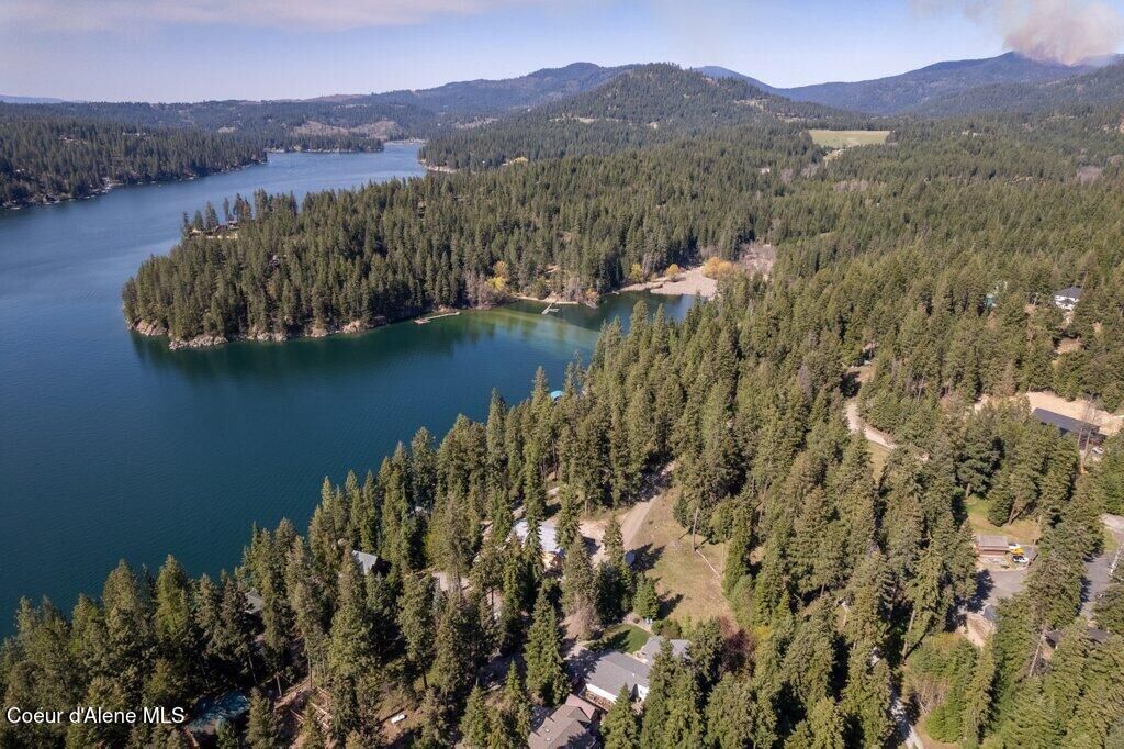 MLS#25-4090: 7278 E Hayden Haven Rd, Hayden, ID 83835