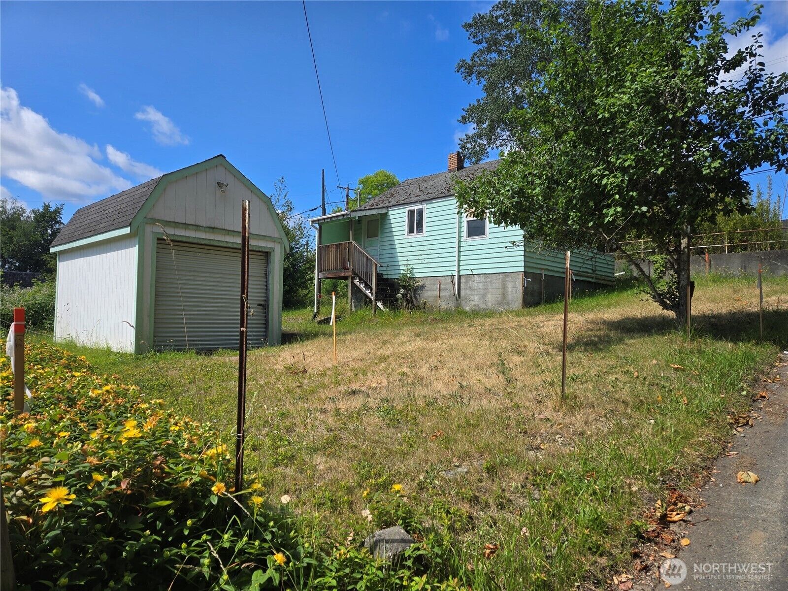 House for sale in Bremerton: 2572 Perry Ave, Bremerton, WA 98310