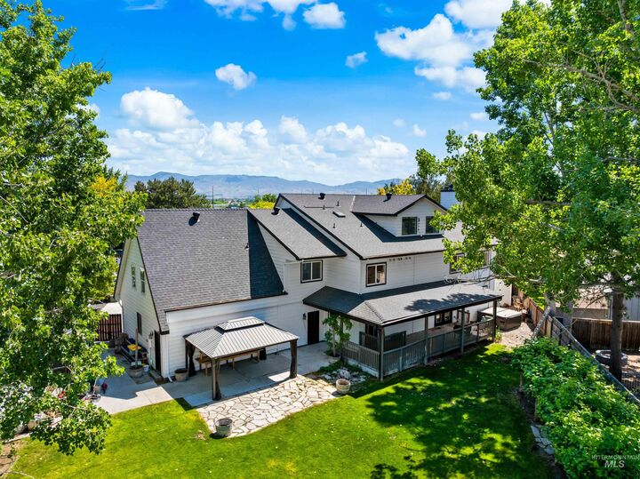 Home for sale in Boise: 9439 W Stonehill Ct, Boise, ID 83709-0566