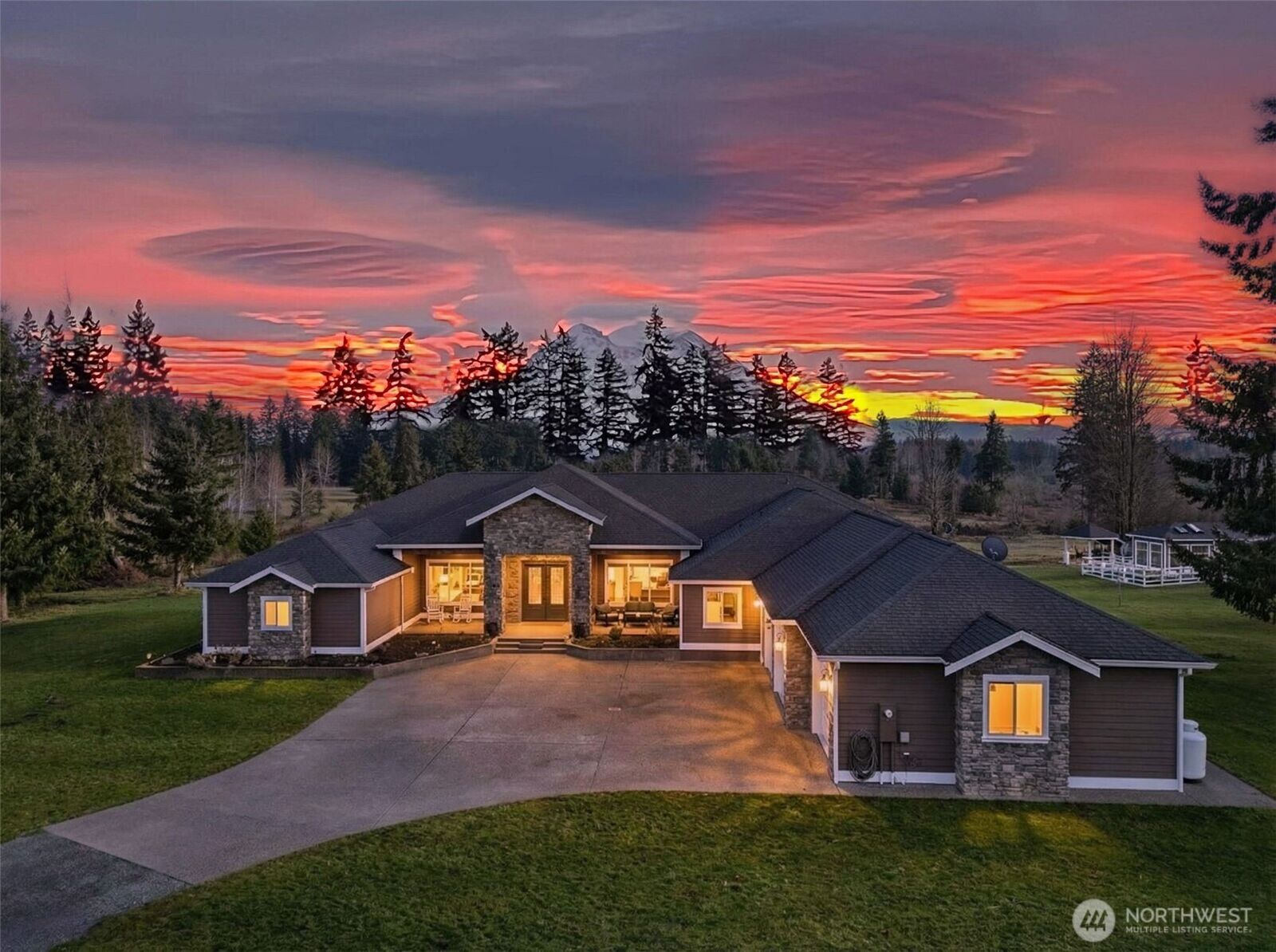 Home for sale in Graham: 31619 26th Avenue E, Graham, WA 98338