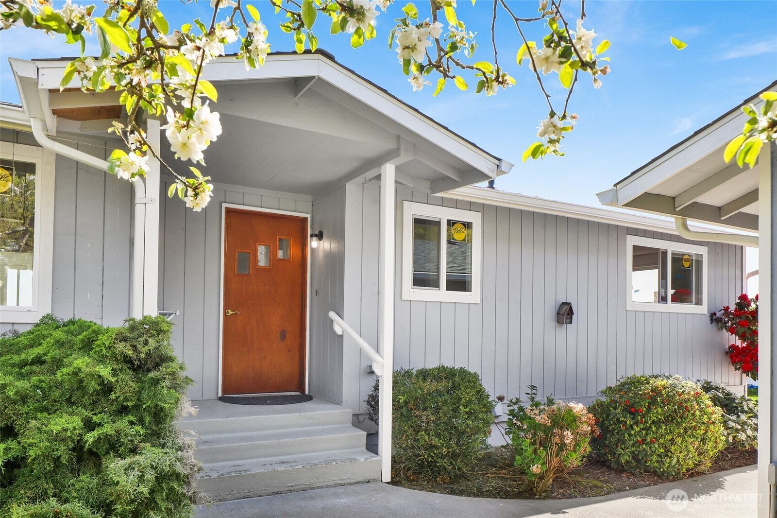 2 bed Bow home for sale: 11586 Scott Road, Bow, WA 98232