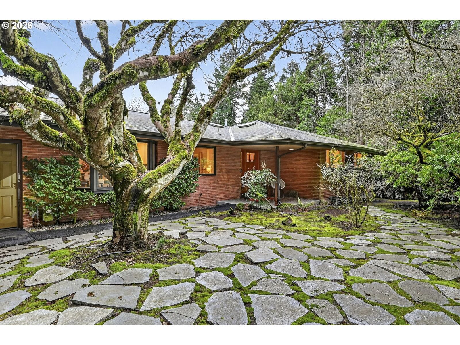 Home for sale in Portland: 10710 S Moapa Ave, Portland, OR 97219