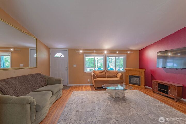 3 bed Port Angeles home for sale: 239 Robinson Road, Port Angeles, WA 98362